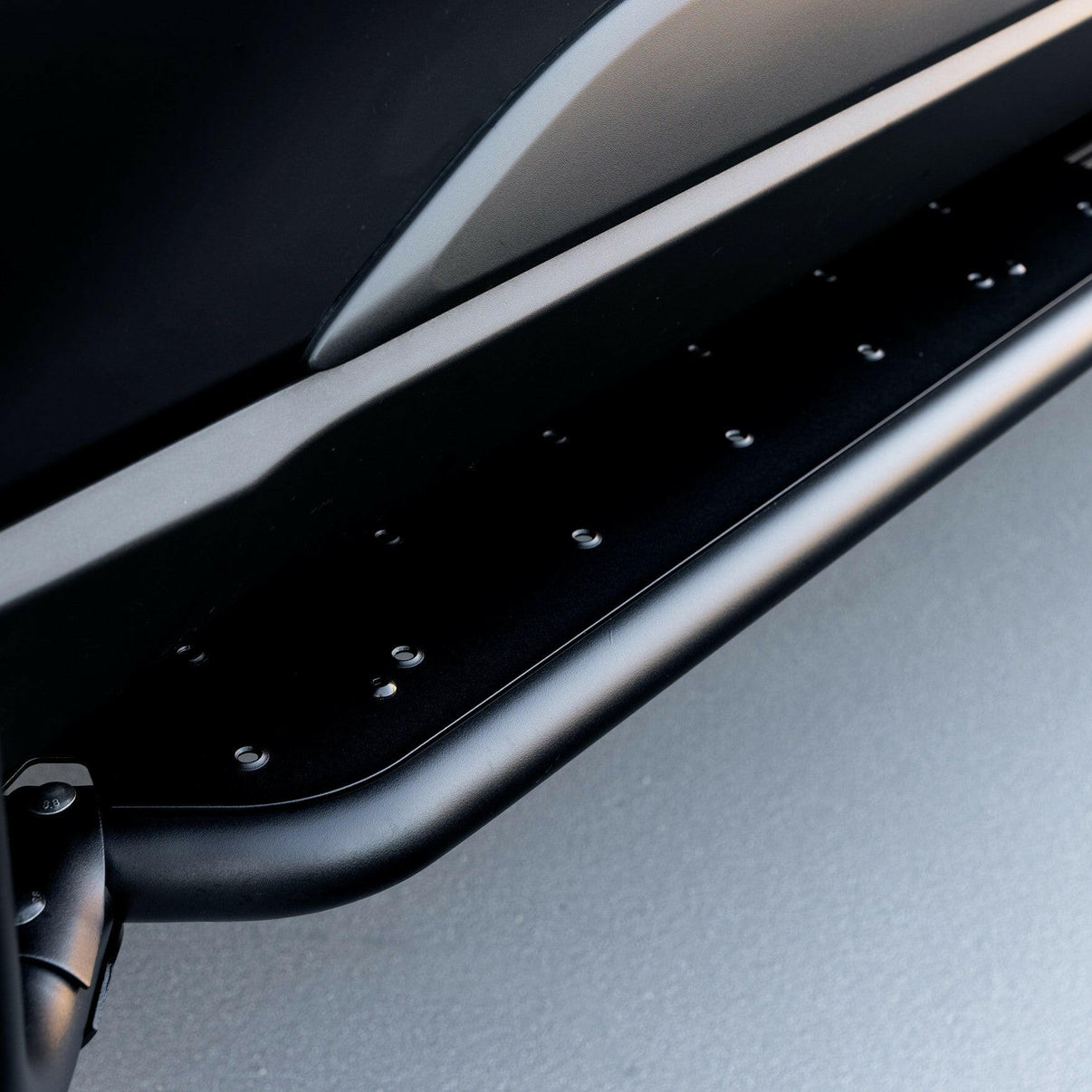 PEAK Rock Sliders (Side Steps) for KGM SsangYong Musso – PEAK 4x4